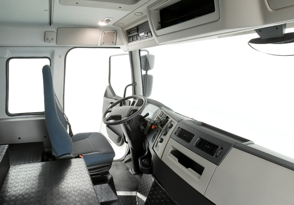 Pictures of Volvo FE 340 LEC 6x2 Rolloffcon 2011