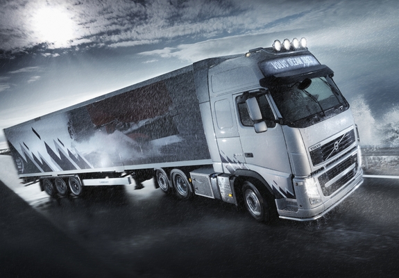 Photos of Volvo FH 500 6x2 Ocean Race 2011