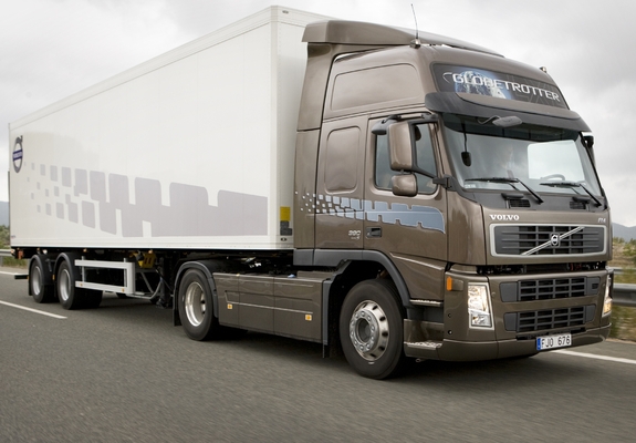 Volvo FM 390 4x2 2010–13 wallpapers