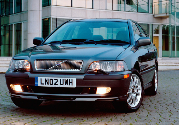 Pictures of Volvo S40 UK-spec 2000–02