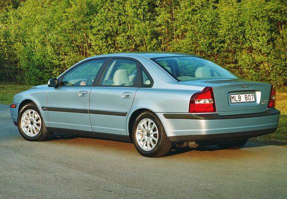 Volvo S80 1998–2003 wallpapers