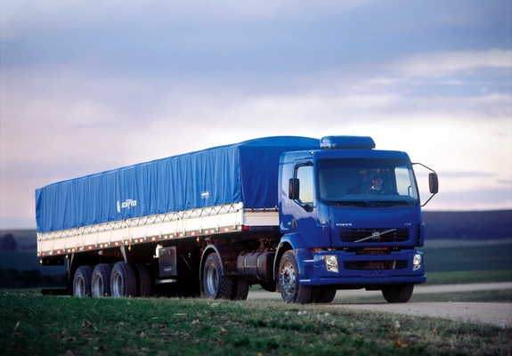 Volvo VM 4x2 Tractor 2003 wallpapers