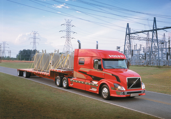 Images of Volvo VN 2002