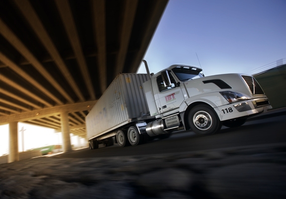 Volvo VN 2002 images