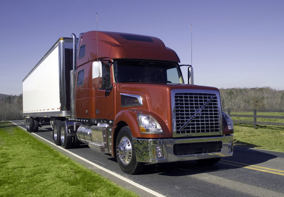Volvo VN 2002 photos