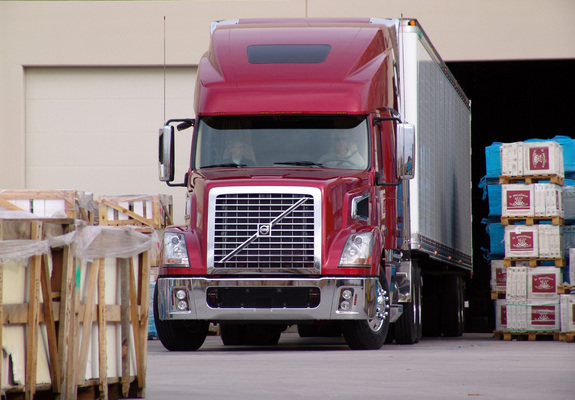 Volvo VT880 2005 photos