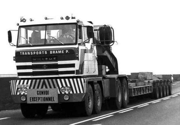 Photos of Willeme TG300 8x4 1973–78